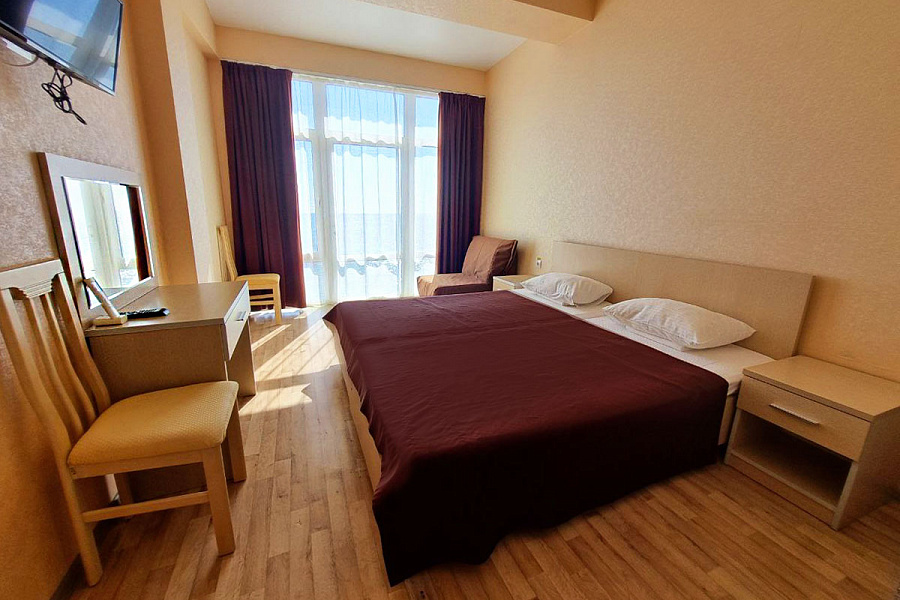 Стандарт двухместный номер, панорамный вид на море (2⠀этаж)